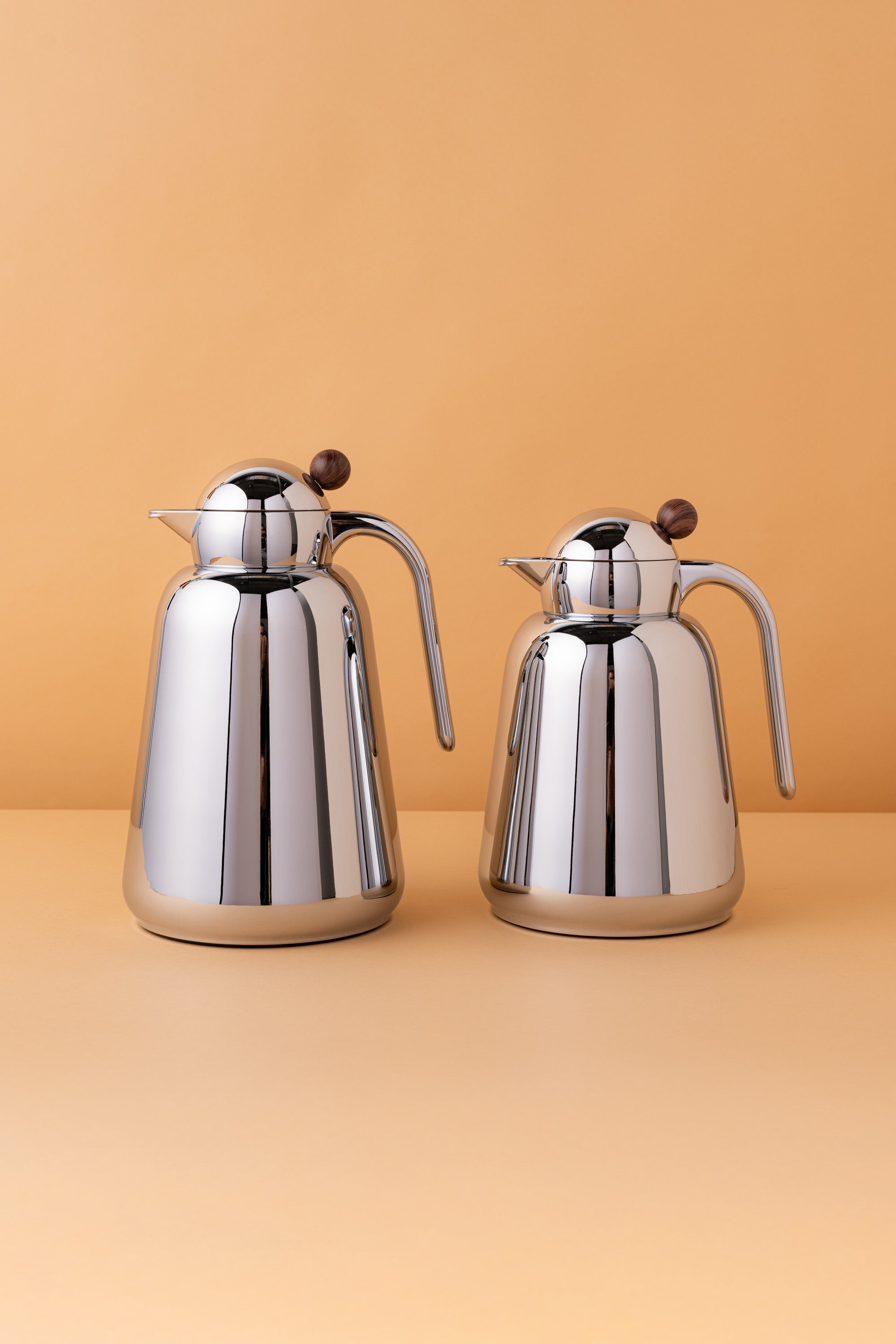 Al Majd Flasks Set 2 Pcs 1.5L / 1L – WABA